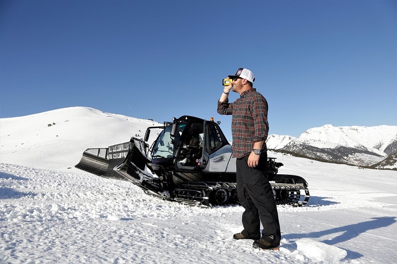 Nick Roma dirige la construcción del circuito SBX de Beret