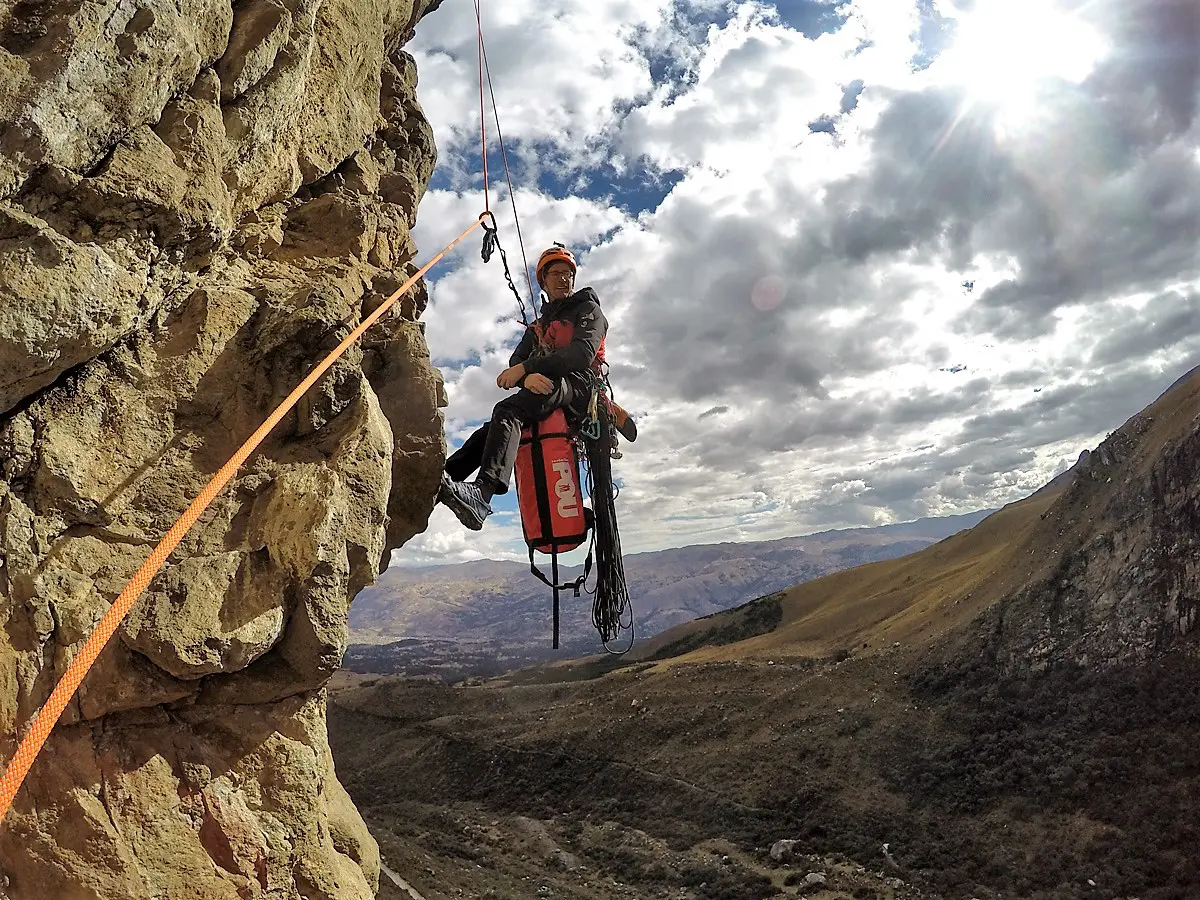 Hermanos Pou: vía nueva de roca en la quebrada Llaca al Este de Huaraz