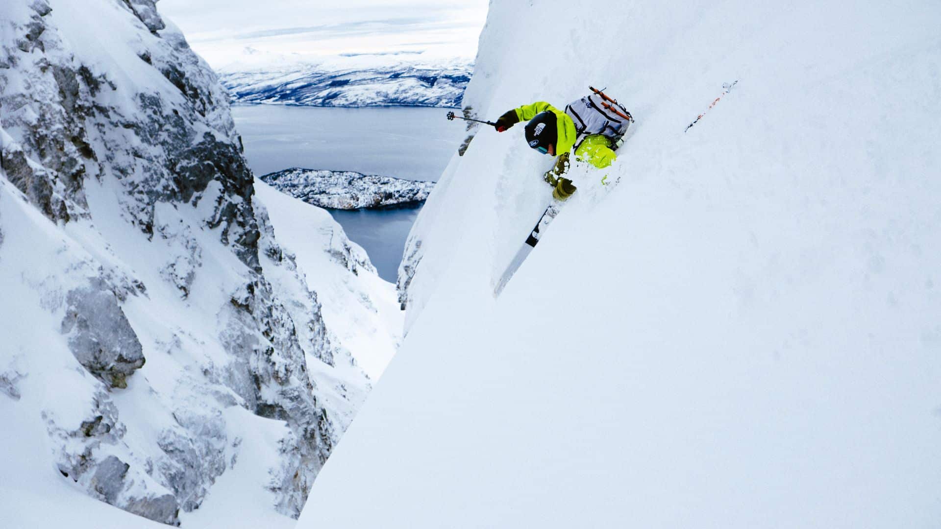 Entre esquís y rescates: Aymar Navarro entre sus dos pasiones